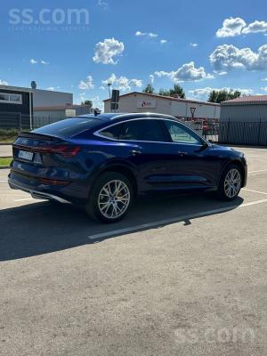 Zils Audi E-Tron 2021 Rīga, ar dzinēja tilpumu 0.00 L un nobraukumu 105 tūkst. km par 32000 €, foto 6 vietnē AUTOMOTO.COM.LV