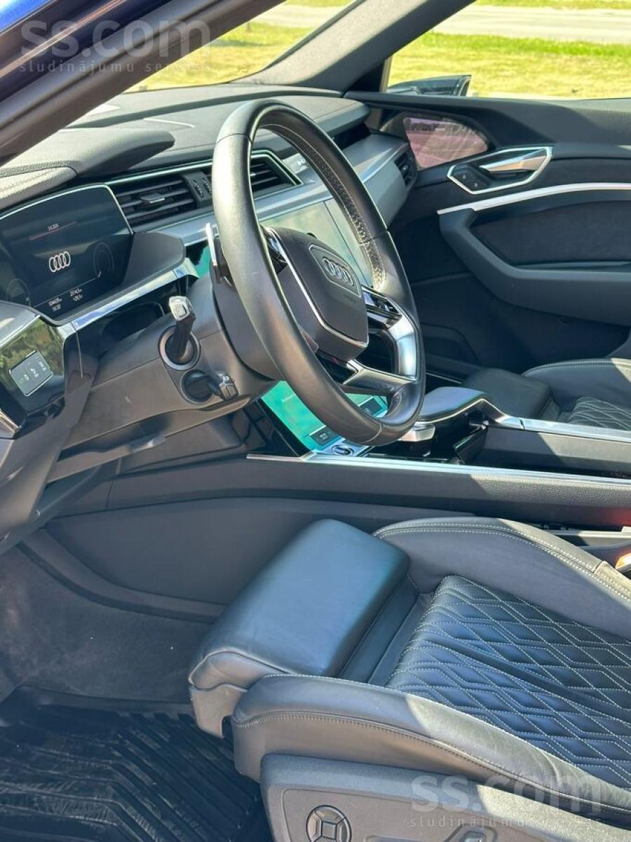 Zils Audi E-Tron 2021 Rīga, ar dzinēja tilpumu 0.00 L un nobraukumu 105 tūkst. km par 32000 €, foto 12 vietnē AUTOMOTO.COM.LV