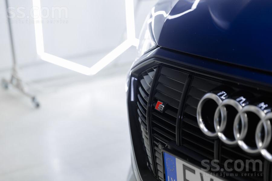Синий Ауди E-Tron 2021 в Рига, объемом двигателя 0.00 л и пробегом 100 тыс. км за 36900 €, фото 6 на AUTOMOTO.COM.LV