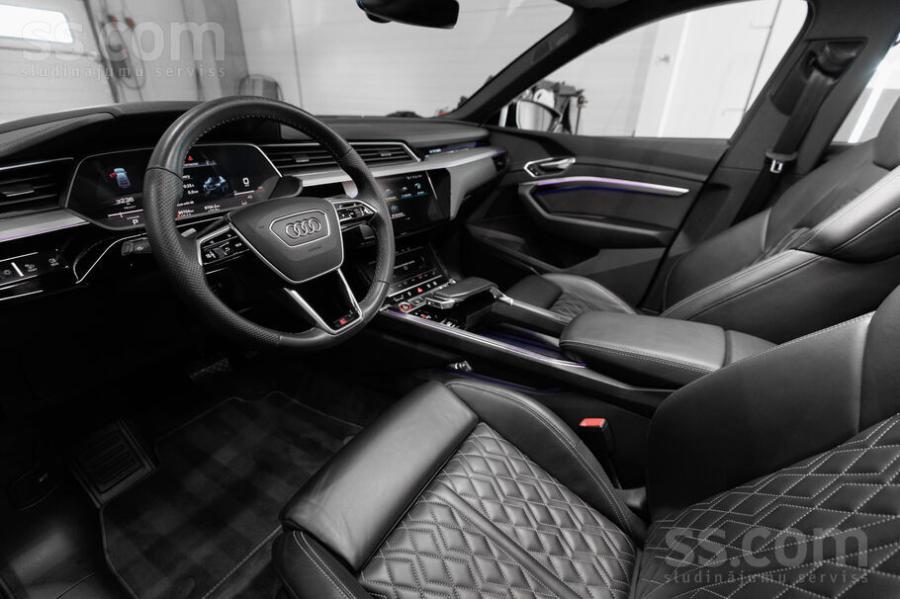 Синий Ауди E-Tron 2021 в Рига, объемом двигателя 0.00 л и пробегом 100 тыс. км за 36900 €, фото 16 на AUTOMOTO.COM.LV