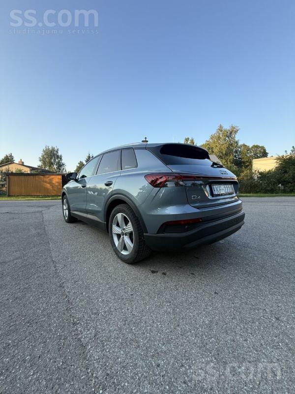 Blue Audi E-Tron 2021 in Jelgava, with an engine capacity of 0.00 L and mileage of 89 thousand km for 24000 €, photo 6 on AUTOMOTO.COM.LV