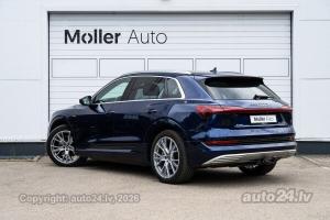 Blue Audi E-Tron 2021 in Riga, with an engine capacity of 0.00 L and mileage of 69 thousand km for 33766 €, photo 5 on AUTOMOTO.COM.LV