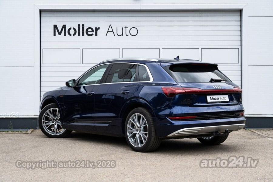 Blue Audi E-Tron 2021 in Riga, with an engine capacity of 0.00 L and mileage of 69 thousand km for 33766 €, photo 5 on AUTOMOTO.COM.LV