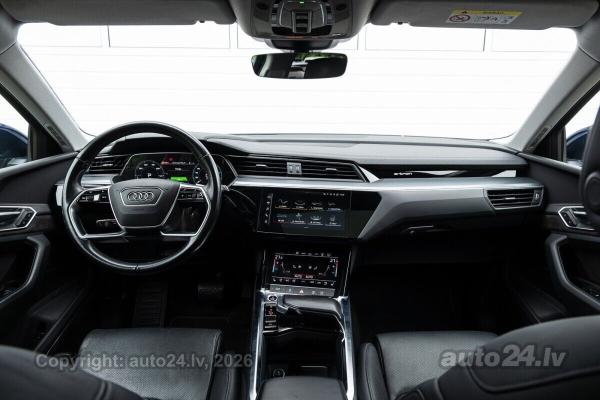 Синий Ауди E-Tron 2021 в Рига, объемом двигателя 0.00 л и пробегом 69 тыс. км за 33766 €, фото 8 на AUTOMOTO.COM.LV