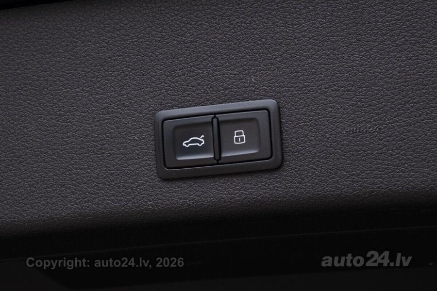 Blue Audi E-Tron 2021 in Riga, with an engine capacity of 0.00 L and mileage of 69 thousand km for 33766 €, photo 19 on AUTOMOTO.COM.LV