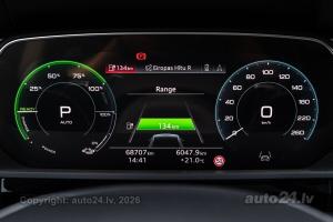 Blue Audi E-Tron 2021 in Riga, with an engine capacity of 0.00 L and mileage of 69 thousand km for 33766 €, photo 28 on AUTOMOTO.COM.LV