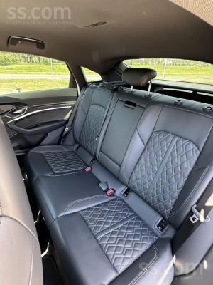 Blue Audi E-Tron 2021 in Riga, with an engine capacity of 0.00 L and mileage of 107 thousand km for 31500 €, photo 8 on AUTOMOTO.COM.LV