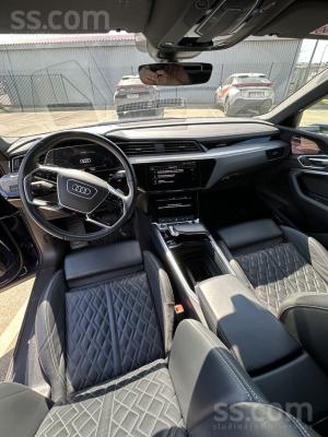Blue Audi E-Tron 2021 in Riga, with an engine capacity of 0.00 L and mileage of 107 thousand km for 31500 €, photo 9 on AUTOMOTO.COM.LV