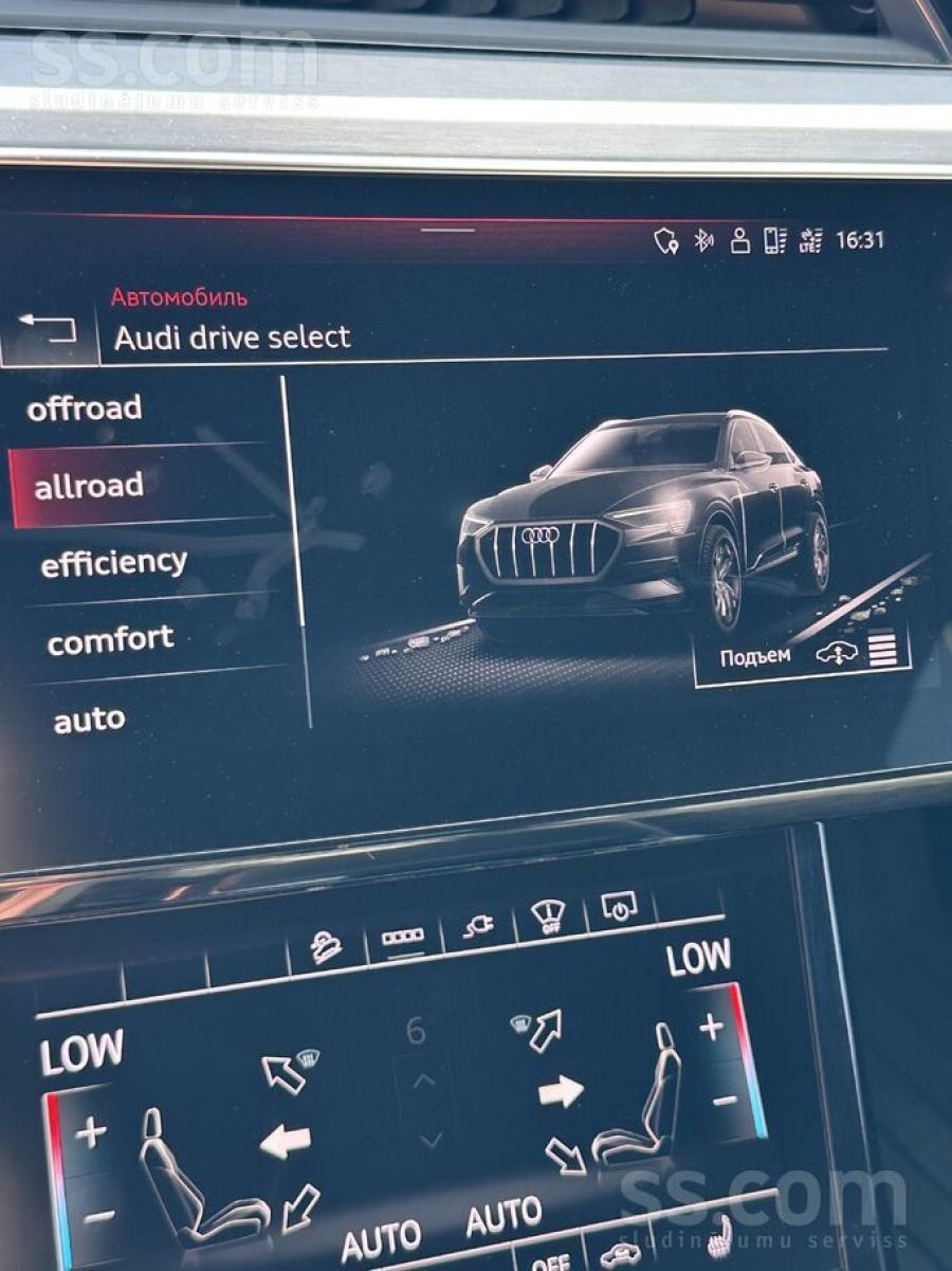 Blue Audi E-Tron 2021 in Riga, with an engine capacity of 0.00 L and mileage of 107 thousand km for 31500 €, photo 12 on AUTOMOTO.COM.LV