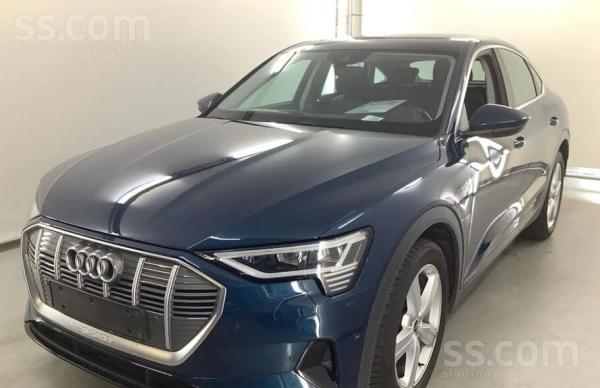 Zils Audi E-Tron 2021 Rīga, ar dzinēja tilpumu 0.00 L un nobraukumu 121 tūkst. km par 25950 €, foto 1 vietnē AUTOMOTO.COM.LV