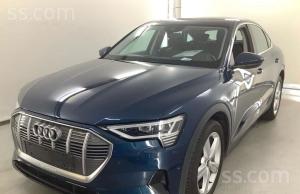 Синий Ауди E-Tron 2021 в Рига, объемом двигателя 0.00 л и пробегом 121 тыс. км за 25950 €, фото  на AUTOMOTO.COM.LV