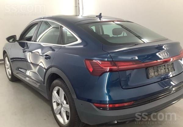 Zils Audi E-Tron 2021 Rīga, ar dzinēja tilpumu 0.00 L un nobraukumu 121 tūkst. km par 25950 €, foto 5 vietnē AUTOMOTO.COM.LV