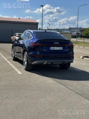 Zils Audi E-Tron 2021 Rīga, ar dzinēja tilpumu 0.00 L un nobraukumu 111 tūkst. km par 30900 €, foto 7 vietnē AUTOMOTO.COM.LV