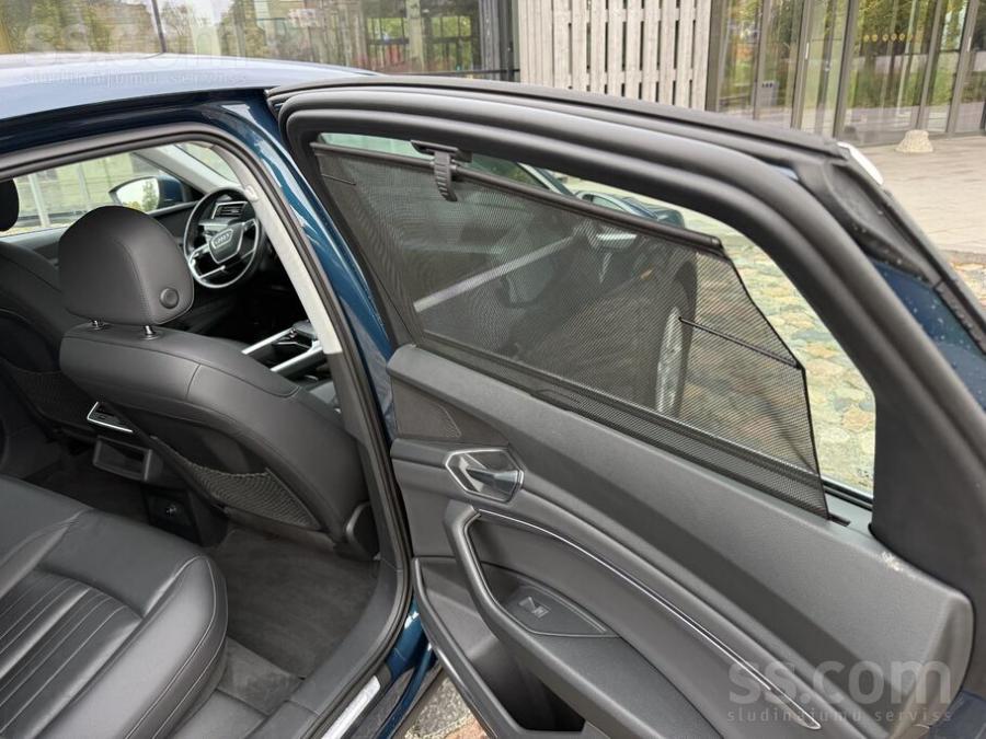 Zils Audi E-Tron 2021 Rīga, ar dzinēja tilpumu 0.00 L un nobraukumu 121 tūkst. km par 25999 €, foto 23 vietnē AUTOMOTO.COM.LV