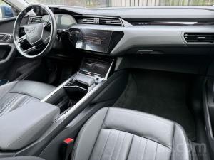 Zils Audi E-Tron 2021 Rīga, ar dzinēja tilpumu 0.00 L un nobraukumu 121 tūkst. km par 25999 €, foto 29 vietnē AUTOMOTO.COM.LV