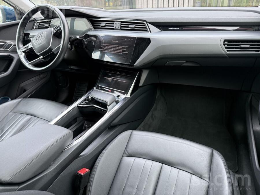 Zils Audi E-Tron 2021 Rīga, ar dzinēja tilpumu 0.00 L un nobraukumu 121 tūkst. km par 25999 €, foto 29 vietnē AUTOMOTO.COM.LV
