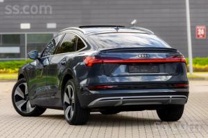 Синий Ауди E-Tron 2021 в Рига, объемом двигателя 0.00 л и пробегом 0 тыс. км за 29800 €, фото 5 на AUTOMOTO.COM.LV