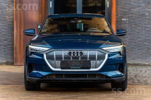 Blue Audi E-Tron 2022 in Riga, with an engine capacity of 0.00 L and mileage of 38 thousand km for 31500 €, photo 9 on AUTOMOTO.COM.LV
