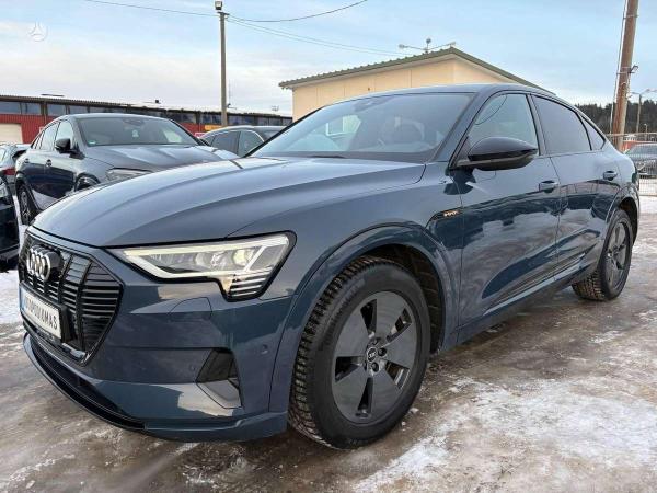 Zils Audi E-Tron 2022 Viļņa, ar dzinēja tilpumu 0.00 L un nobraukumu 88 tūkst. km par 29990 €, foto 1 vietnē AUTOMOTO.COM.LV
