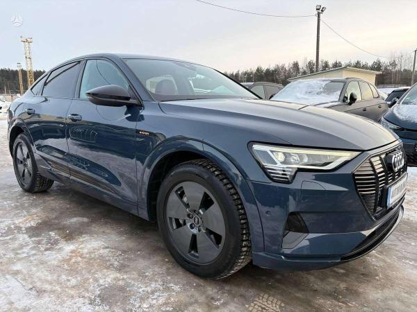 Zils Audi E-Tron 2022 Viļņa, ar dzinēja tilpumu 0.00 L un nobraukumu 88 tūkst. km par 29990 €, foto 2 vietnē AUTOMOTO.COM.LV