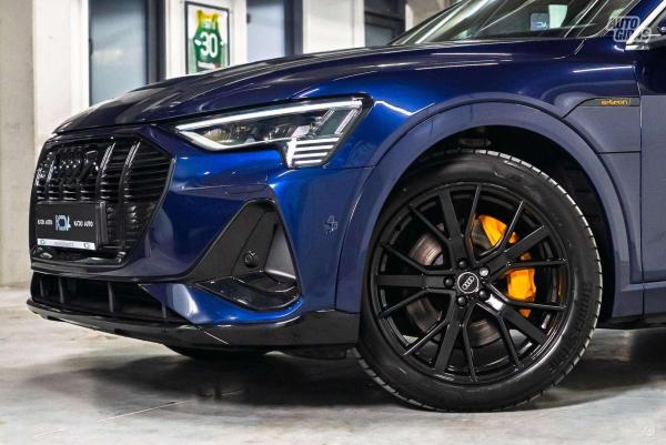 Синий Ауди E-Tron 2022 в Мариямполе, объемом двигателя 0.00 л и пробегом 23 тыс. км за 34450 €, фото 7 на AUTOMOTO.COM.LV