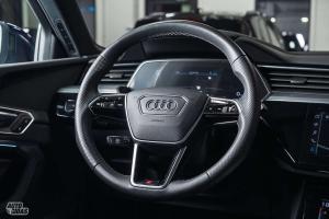 Blue Audi E-Tron 2022 in Marijampole, with an engine capacity of 0.00 L and mileage of 23 thousand km for 34450 €, photo 15 on AUTOMOTO.COM.LV