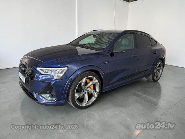 Zils Audi E-Tron 2022 Tallina, ar dzinēja tilpumu 0.00 L un nobraukumu 86 tūkst. km par 49999 €, foto 2 vietnē AUTOMOTO.COM.LV