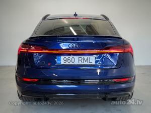 Синий Ауди E-Tron 2022 в Таллин, объемом двигателя 0.00 л и пробегом 86 тыс. км за 49999 €, фото 11 на AUTOMOTO.COM.LV