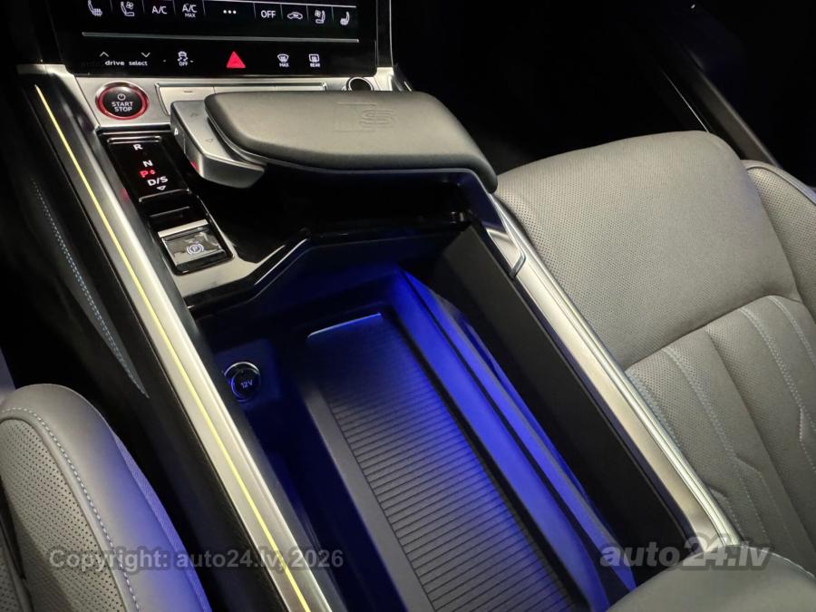 Синий Ауди E-Tron 2022 в Таллин, объемом двигателя 0.00 л и пробегом 86 тыс. км за 49999 €, фото 22 на AUTOMOTO.COM.LV