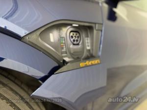 Синий Ауди E-Tron 2022 в Таллин, объемом двигателя 0.00 л и пробегом 86 тыс. км за 49999 €, фото 25 на AUTOMOTO.COM.LV