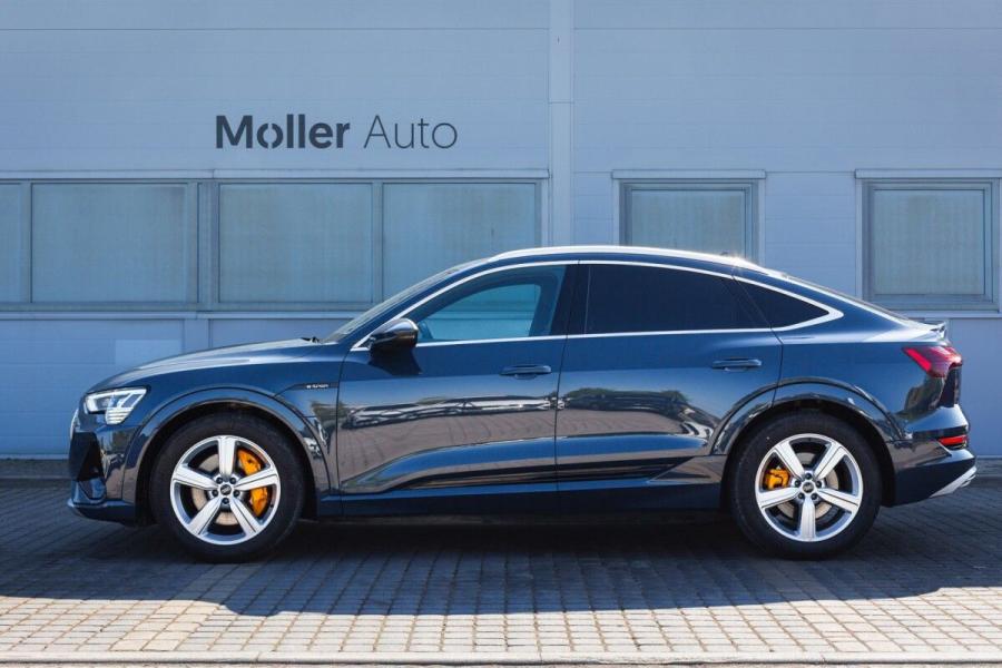 Blue Audi E-Tron 2022 in Ventspils, with an engine capacity of 0.00 L and mileage of 14 thousand km for 36500 €, photo 3 on AUTOMOTO.COM.LV