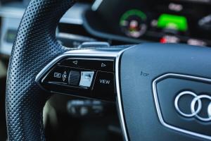 Blue Audi E-Tron 2022 in Ventspils, with an engine capacity of 0.00 L and mileage of 14 thousand km for 36500 €, photo 17 on AUTOMOTO.COM.LV