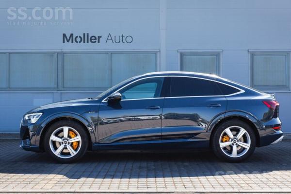 Zils Audi E-Tron 2022 Ventspils, ar dzinēja tilpumu 0.00 L un nobraukumu 14 tūkst. km par 35700 €, foto 2 vietnē AUTOMOTO.COM.LV