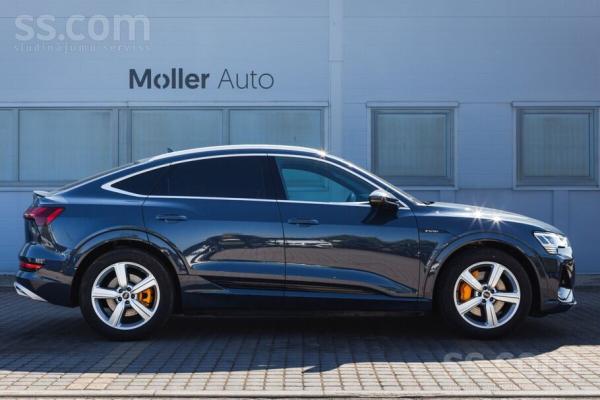 Blue Audi E-Tron 2022 in Ventspils, with an engine capacity of 0.00 L and mileage of 14 thousand km for 35700 €, photo 6 on AUTOMOTO.COM.LV
