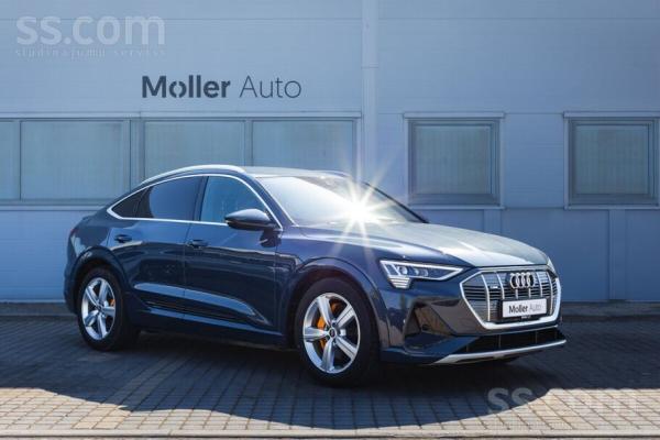 Blue Audi E-Tron 2022 in Ventspils, with an engine capacity of 0.00 L and mileage of 14 thousand km for 35700 €, photo 7 on AUTOMOTO.COM.LV