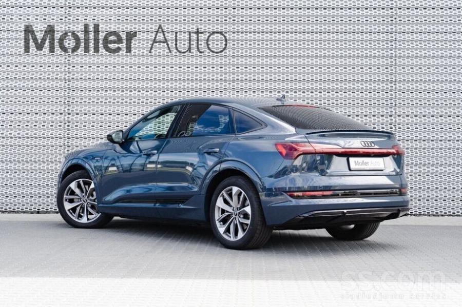 Zils Audi E-Tron 2022 Rīga, ar dzinēja tilpumu 0.00 L un nobraukumu 64 tūkst. km par 33250 €, foto 4 vietnē AUTOMOTO.COM.LV