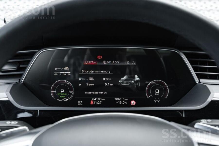 Zils Audi E-Tron 2022 Rīga, ar dzinēja tilpumu 0.00 L un nobraukumu 64 tūkst. km par 33250 €, foto 18 vietnē AUTOMOTO.COM.LV