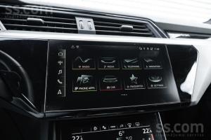 Zils Audi E-Tron 2022 Rīga, ar dzinēja tilpumu 0.00 L un nobraukumu 64 tūkst. km par 33250 €, foto 23 vietnē AUTOMOTO.COM.LV