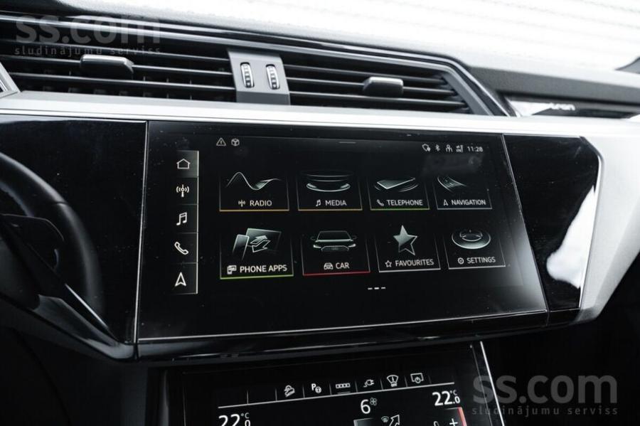 Zils Audi E-Tron 2022 Rīga, ar dzinēja tilpumu 0.00 L un nobraukumu 64 tūkst. km par 33250 €, foto 23 vietnē AUTOMOTO.COM.LV