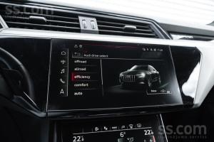 Zils Audi E-Tron 2022 Rīga, ar dzinēja tilpumu 0.00 L un nobraukumu 64 tūkst. km par 33250 €, foto 25 vietnē AUTOMOTO.COM.LV