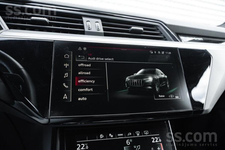 Zils Audi E-Tron 2022 Rīga, ar dzinēja tilpumu 0.00 L un nobraukumu 64 tūkst. km par 33250 €, foto 25 vietnē AUTOMOTO.COM.LV