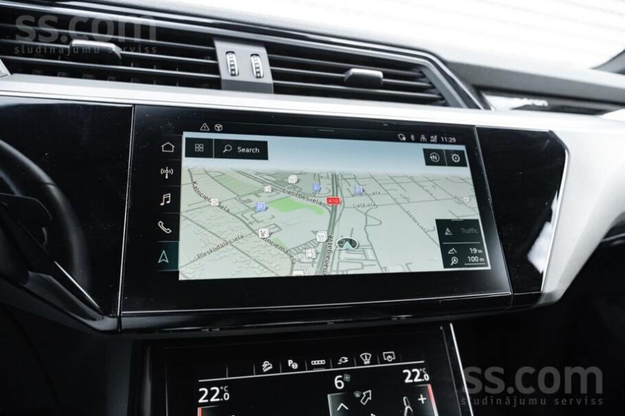 Zils Audi E-Tron 2022 Rīga, ar dzinēja tilpumu 0.00 L un nobraukumu 64 tūkst. km par 33250 €, foto 29 vietnē AUTOMOTO.COM.LV