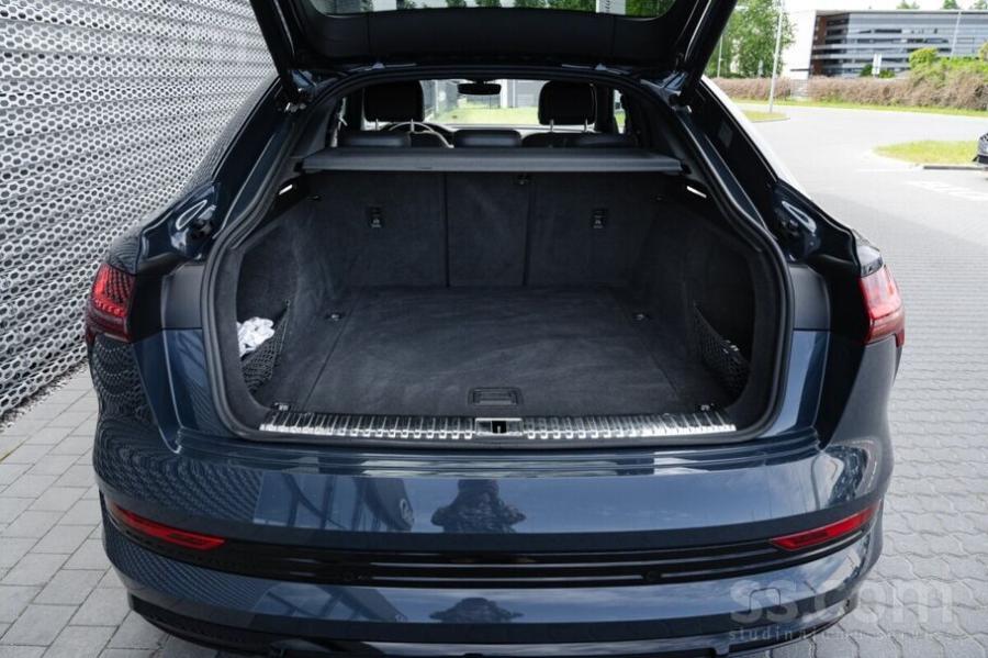 Zils Audi E-Tron 2022 Rīga, ar dzinēja tilpumu 0.00 L un nobraukumu 64 tūkst. km par 33250 €, foto 34 vietnē AUTOMOTO.COM.LV