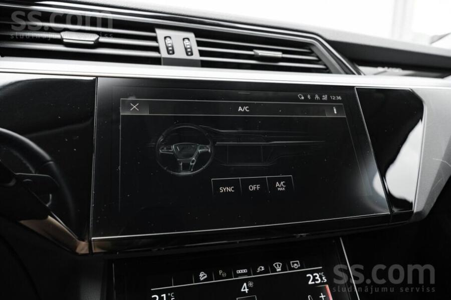Zils Audi E-Tron 2022 Rīga, ar dzinēja tilpumu 0.00 L un nobraukumu 106 tūkst. km par 28950 €, foto 23 vietnē AUTOMOTO.COM.LV