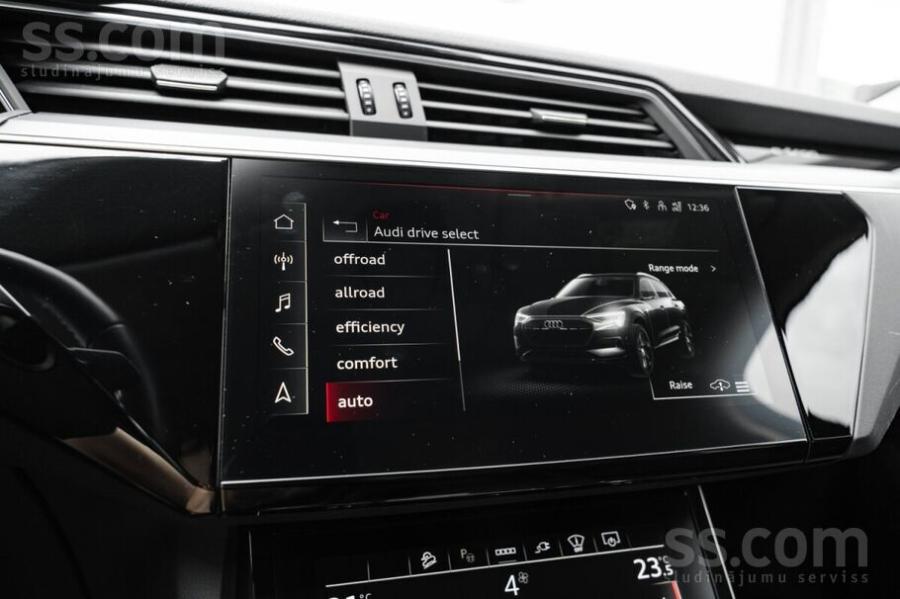 Zils Audi E-Tron 2022 Rīga, ar dzinēja tilpumu 0.00 L un nobraukumu 106 tūkst. km par 28950 €, foto 27 vietnē AUTOMOTO.COM.LV
