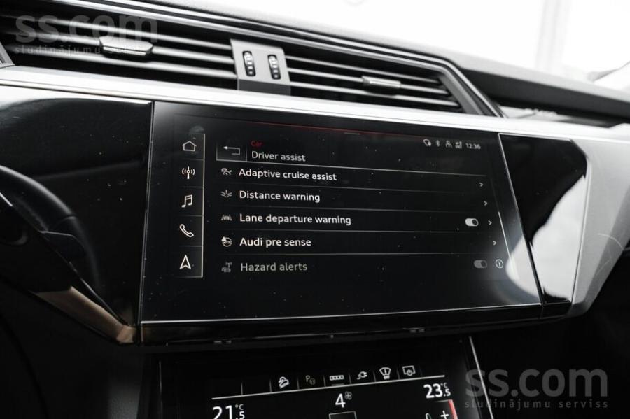 Zils Audi E-Tron 2022 Rīga, ar dzinēja tilpumu 0.00 L un nobraukumu 106 tūkst. km par 28950 €, foto 31 vietnē AUTOMOTO.COM.LV