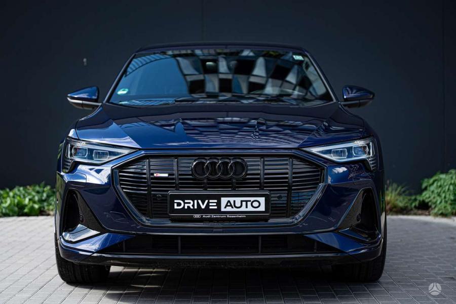Zils Audi E-Tron 2022 Viļņa, ar dzinēja tilpumu 0.00 L un nobraukumu 60 tūkst. km par 33900 €, foto 8 vietnē AUTOMOTO.COM.LV