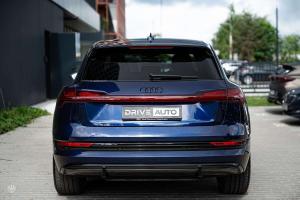 Zils Audi E-Tron 2022 Viļņa, ar dzinēja tilpumu 0.00 L un nobraukumu 60 tūkst. km par 33900 €, foto 9 vietnē AUTOMOTO.COM.LV