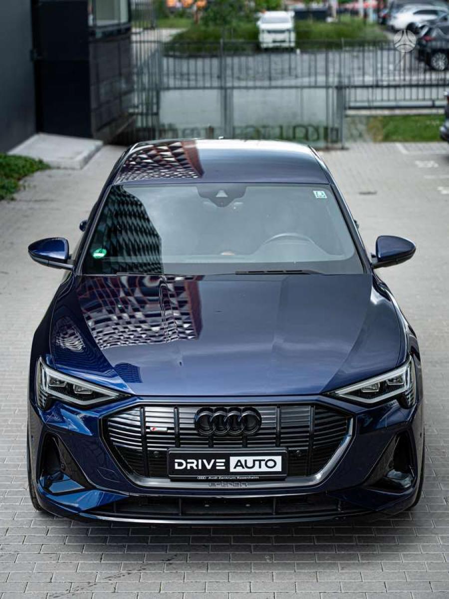 Zils Audi E-Tron 2022 Viļņa, ar dzinēja tilpumu 0.00 L un nobraukumu 60 tūkst. km par 33900 €, foto 20 vietnē AUTOMOTO.COM.LV