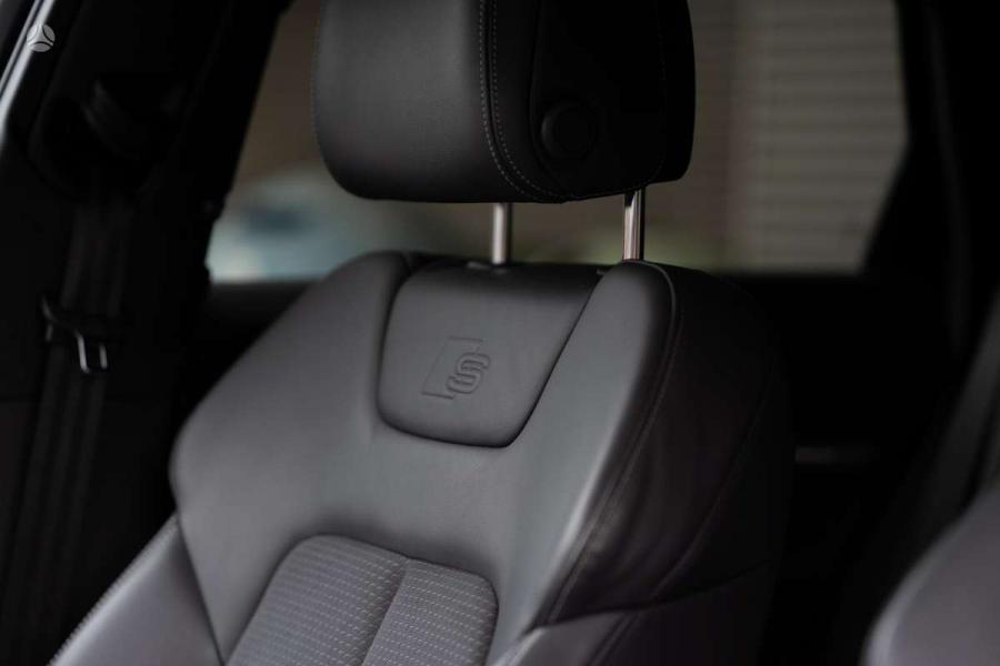 Zils Audi E-Tron 2022 Viļņa, ar dzinēja tilpumu 0.00 L un nobraukumu 60 tūkst. km par 33900 €, foto 24 vietnē AUTOMOTO.COM.LV